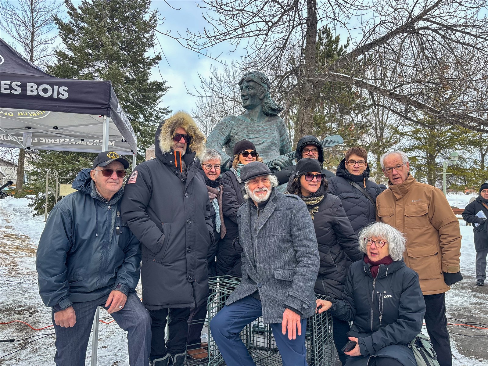 Normandin rend hommage à André « Dédé » Fortin avec une sculpture ...